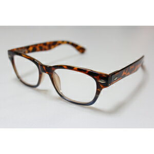 【仕様】 ●1．0度 ●製品サイズ：幅130×奥145×高29mm ●PC／ステンレス／白銅 ●眼鏡レンズの屈折により視力を矯正し、手元の文字を見えやすくします。 原産国：中国 【商品特長】 ●しっかりとしたフレーム全体が太くワイルド感が新...
