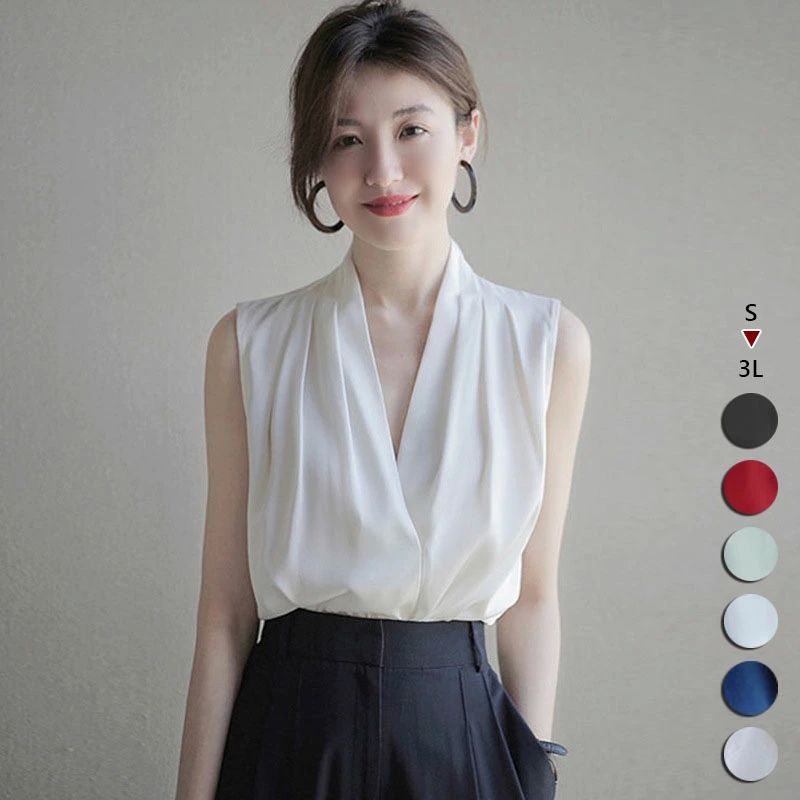 一枚で楽々上級者風のこなれプラウス。 Vネックとシフオン生地が春夏の軽やかさを出しつつ、 程よい透け感でさり気ないぬけ感を演出してくれます。 プリーツは肩が綺麗にみせてくれるのが嬉しいポイント！ ノ-スリ-プのデザインで腕を美しく見せます。...