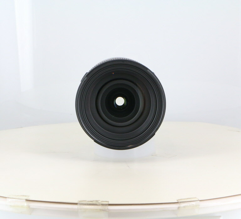 「カメラのナニワ　心斎橋1号館在庫」【AFレンズ】商品コード：2221150105478付属品：F，Rキャップ 元箱商品状態：レンズ内チリホコリ　ニコンFマウントランク：B店舗在庫を移動するため2〜3日のお時間を頂戴いたします。※オンライン...