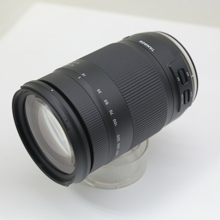 「カメラのナニワ　鹿児島天文館店在庫」【AFレンズ】商品コード：2222290037636付属品：F，Rキャップ フード商品状態：チリアリランク：B店舗在庫を移動するため2〜3日のお時間を頂戴いたします。※オンラインで見た事と商品コードを伝...