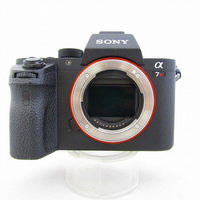 「カメラのナニワ　神戸元町店在庫」【デジタル一眼】商品コード：2221140407100付属品：Bキャップ 充電器セット ストラップ商品状態：本体スレランク：B店舗在庫を移動するため2〜3日のお時間を頂戴いたします。※オンラインで見た事と商...