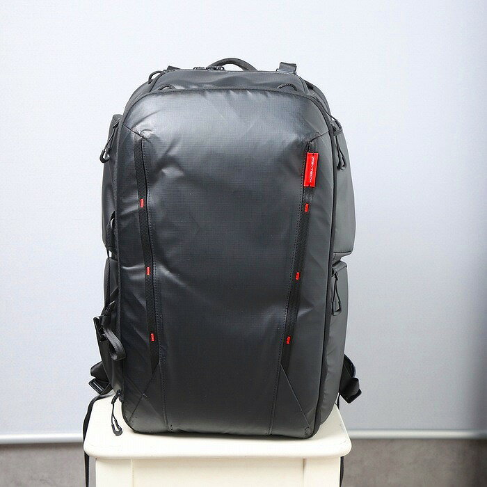 「カメラのナニワ　京都店在庫」【バック】商品コード：2221070521341付属品：仕切り ※ポーチなし商品状態：革はがれランク：B店舗在庫を移動するため2〜3日のお時間を頂戴いたします。※オンラインで見た事と商品コードを伝えて頂くとスム...