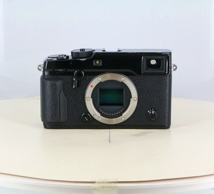 「カメラのナニワ　梅田買取センター在庫」【デジタル一眼】商品コード：2221091105063付属品：バッテリー 充電器 ストラップ 取説商品状態：スリキズ多 テカリ ファインダー内ホコリ 現状渡しランク：B店舗在庫を移動するため2〜3日の...