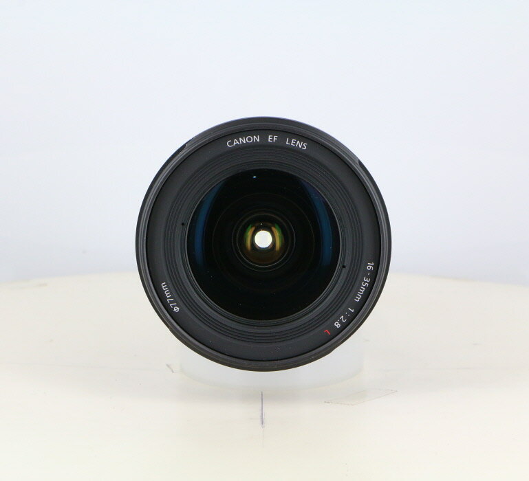 「カメラのナニワ　梅田買取センター在庫」【AFレンズ】商品コード：2221091102352付属品：F，Rキャップ フード商品状態：鏡筒スレ　ホコリランク：B店舗在庫を移動するため2〜3日のお時間を頂戴いたします。※オンラインで見た事と商品...