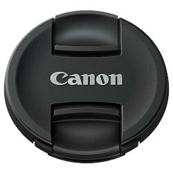 レンズキャップ67mmのレンズ用キャップです。前部をつまみキャップを取り外すことができます。検索キーワード:キャノン　CANON