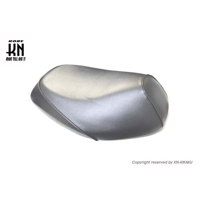 【商品説明】■シートアッセン【スーパーJOg/Z/ZR/3YK/3YJ】【特徴】■シート破れ、中古の仕上げなどご利用いただけます。【本体カラー】■ブラック【パイピングカラー】■ブラック【適合車種】■スーパーJOgZ/ZR【3YK1〜3YKA...