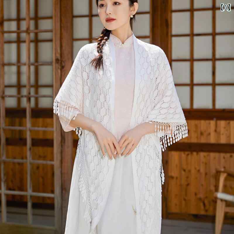 ・対象: 女性・素材: ニット・カラー: ホワイト・スタイル: レトロエスニック・編み方: 経編・柄: 無地・機能: 保温・加工方法: ジャカード・要素: フリンジ・形状: 三角スカーフ
