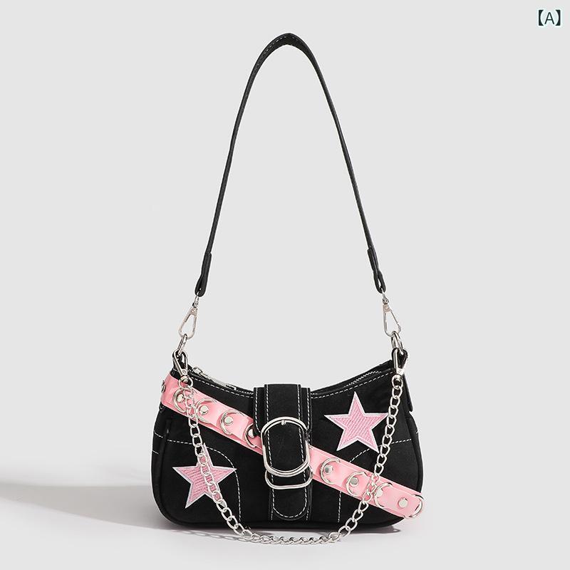 ・カラー: ブラック・スタイル: ストリートカジュアル・素材: デニム・バッグタイプ: ショルダーバッグ・デザイン要素: バイカラー、ロック金具・裏地素材: ポリエステル・形状: 横長スクエア・開閉方式: ファスナー・硬さ: やや硬め・ショ...