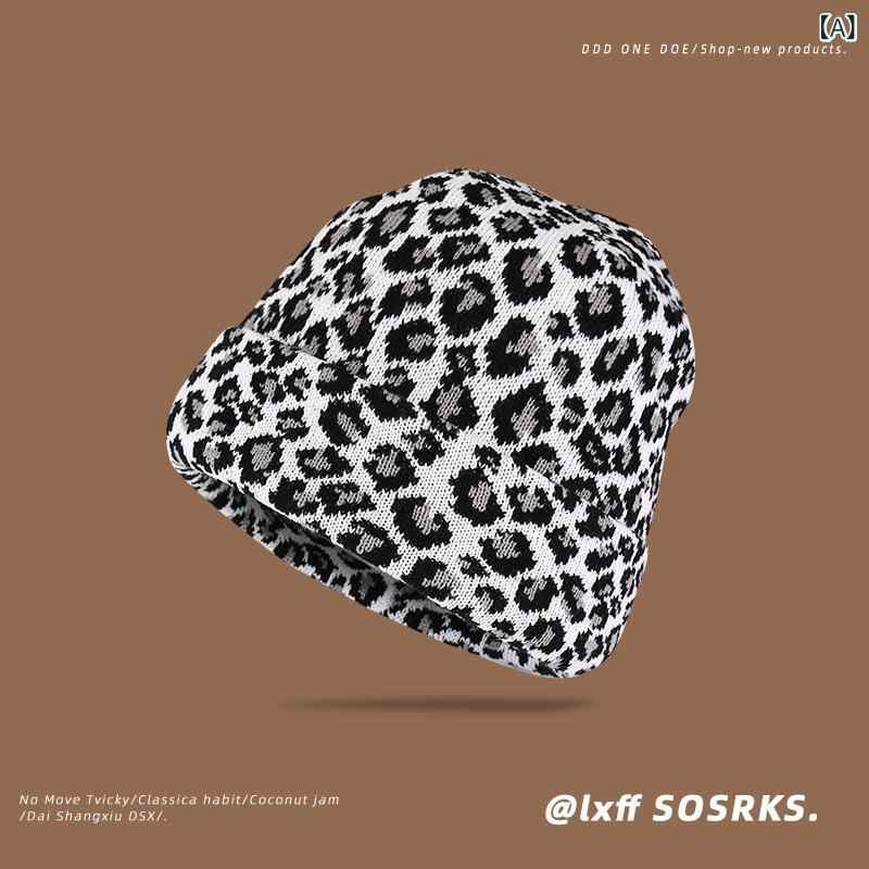 ・カテゴリ: ニット帽・帽子の形状: ラウンドトップ・カラー展開: ホワイト、ピンク、カーキ、グレー・サイズ展開: M（56-58cm）・機能: 保温・主な素材: アクリル71～80%・スタイル: カジュアル、オフィス