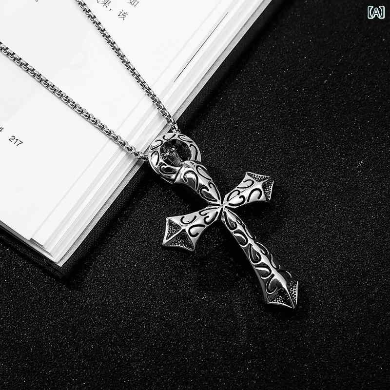 ・カテゴリ: ネックレス・素材: 合金・加工方法: 電気メッキ・チェーンの種類: パールチェーン・ペンダント素材: 合金・長さ: 51cm〜80cm・デザイン展開: チェック柄十字架、ピストルペンダント、光沢十字架、狼の牙ペンダント、葉っぱ...