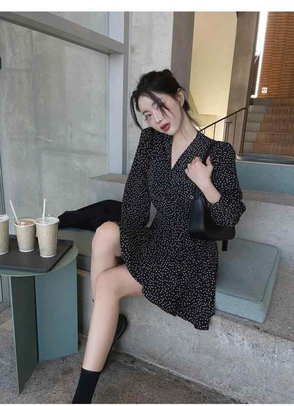 ・カテゴリ: ワンピース・スタイル: レトロチャイナ風・主な素材: TR素材・ネックライン: Vネック・袖丈: 長袖・柄: ドット・スカート丈: ミニ丈・スカートの形: Aライン・ウエストタイプ: ハイウエスト・前立て: プルオーバー・サイ...