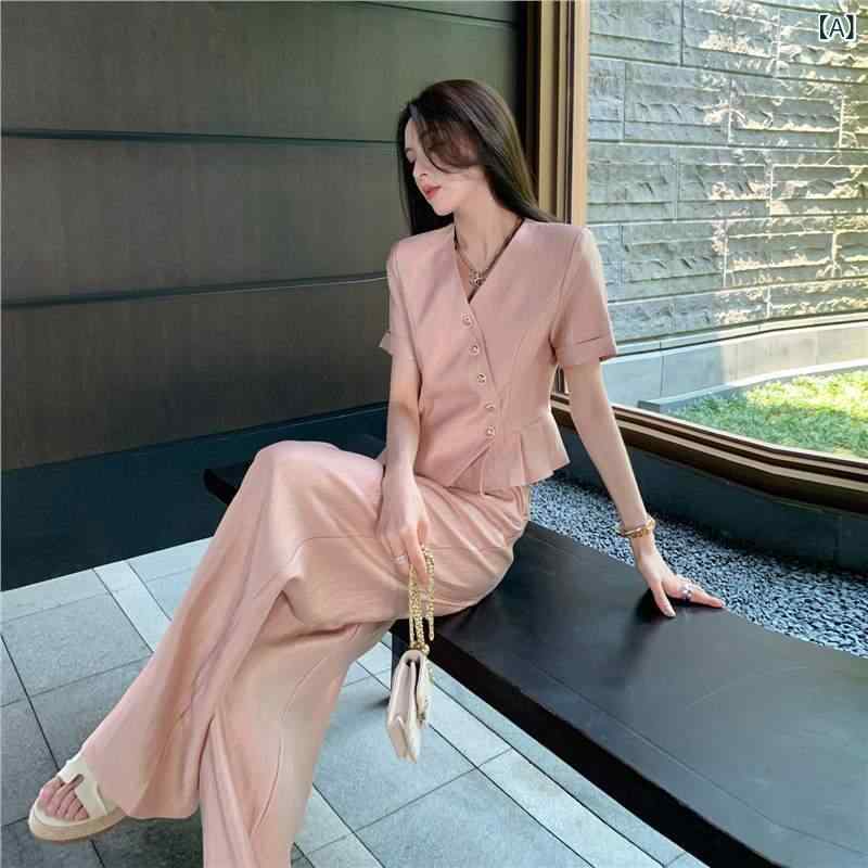 ・カテゴリ: カジュアルセットアップ・デザイン要素: 3D/立体パターン・加工: シルケット加工・生地名: シェニール・主な素材: スパンデックス70%-80%・カラー展開: ピンク・サイズ展開: S、M、L、XL・対象性別: 女性・袖タイ...