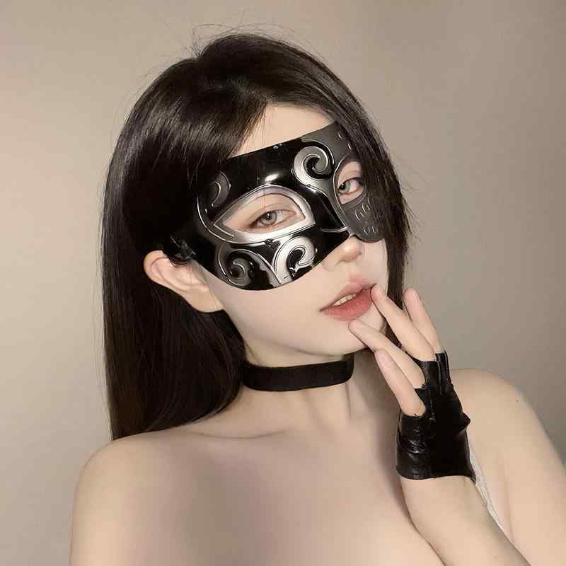 ・素材: プラスチック・デザイン展開: シルバーブラック花柄ハーフマスク, 白黒チェック柄ハーフマスク, ゴールドブラック花柄ハーフマスク, ジャズゴールド花柄ハーフマスク・スタイル: 国潮・カテゴリ: マスク・機能: DIY・適用祝日: ...