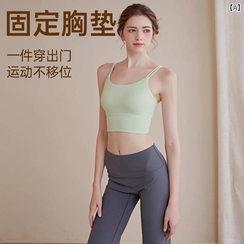 ・主な素材: ナイロン80%、スパンデックス20%・裏地素材: ナイロン80%・スタイル: 無地・対象: 若年女性・テイスト: スポーツカジュアル・カップ形状: フルカップ・カップタイプ: 薄手モールドカップ・ストラップ: 固定式ダブル・カ...