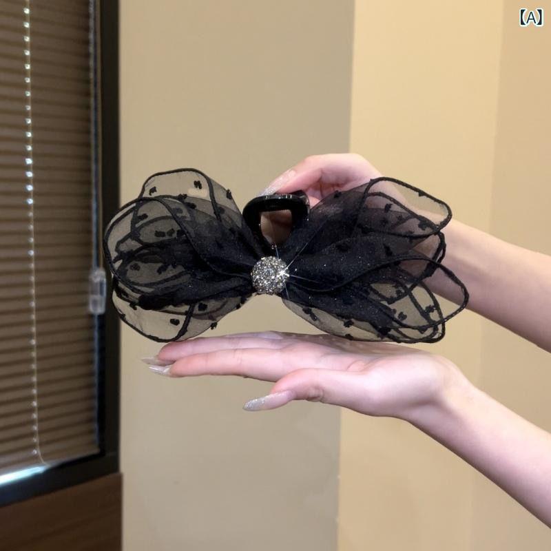・カテゴリ: ヘアアクセサリー・素材: 布・加工方法: り・タイプ: バンスクリップ・カラー展開: ブラック、シャンパン、ベージュ・デザイン: 花・スタイル: スウィート、クール、個性派・対象: レディース