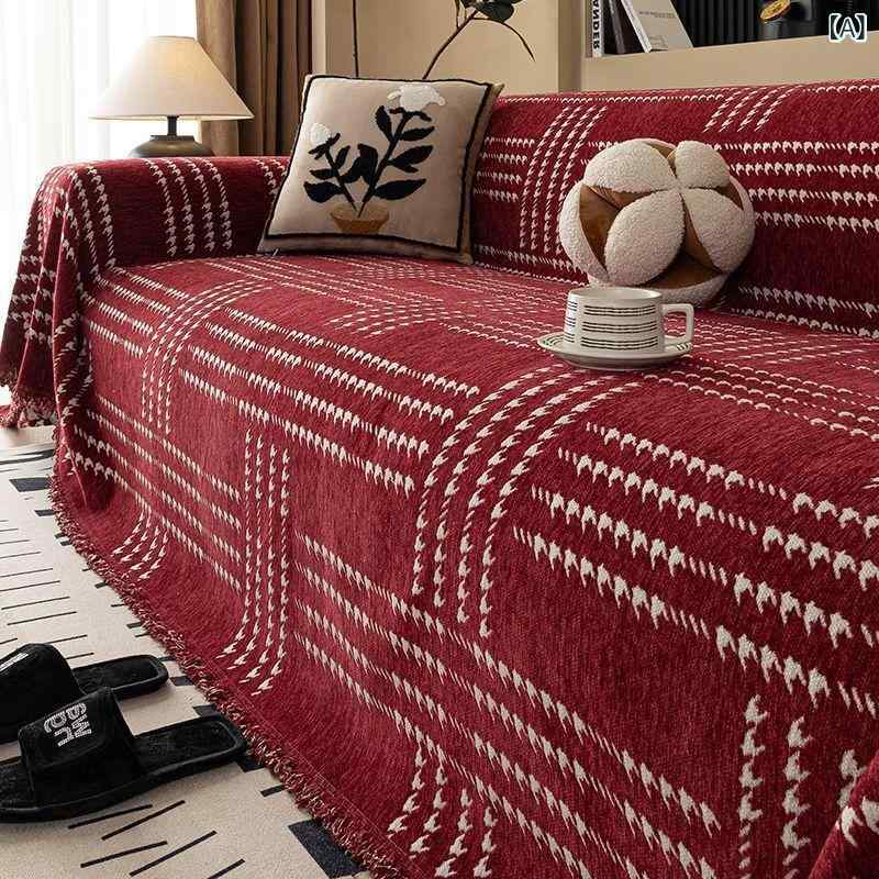 ・主な素材: シェニール・カテゴリ: ソファカバー・対応ソファタイプ: 3人掛け・カラー展開: 小チェック柄レッド、小チェック柄ブラウン、小チェック柄ブラック・サイズ展開: 90x90cm、90x150cm、90x180cm、90x210c...