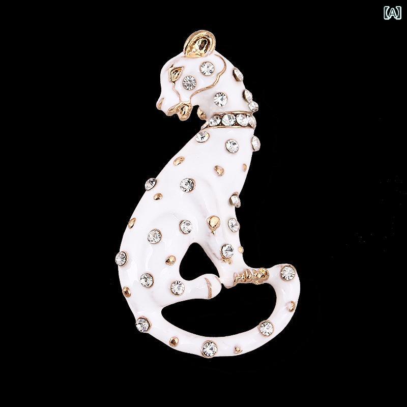 ・カテゴリ: ブローチ・スタイル: ユニセックス・主な素材: 合金・デザイン: 動物・加工方法: 電鍍・カラー展開: ホワイト、ブラック