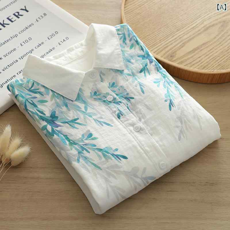 ・カテゴリ: シャツ・スタイル: レトロカジュアル・主な素材: 綿95%以上・柄: 小花柄・袖丈: 長袖・フィット: ゆったり・着丈: レギュラー丈・ネックライン: ポロネック・カラー展開: ホワイト・サイズ展開: M、L