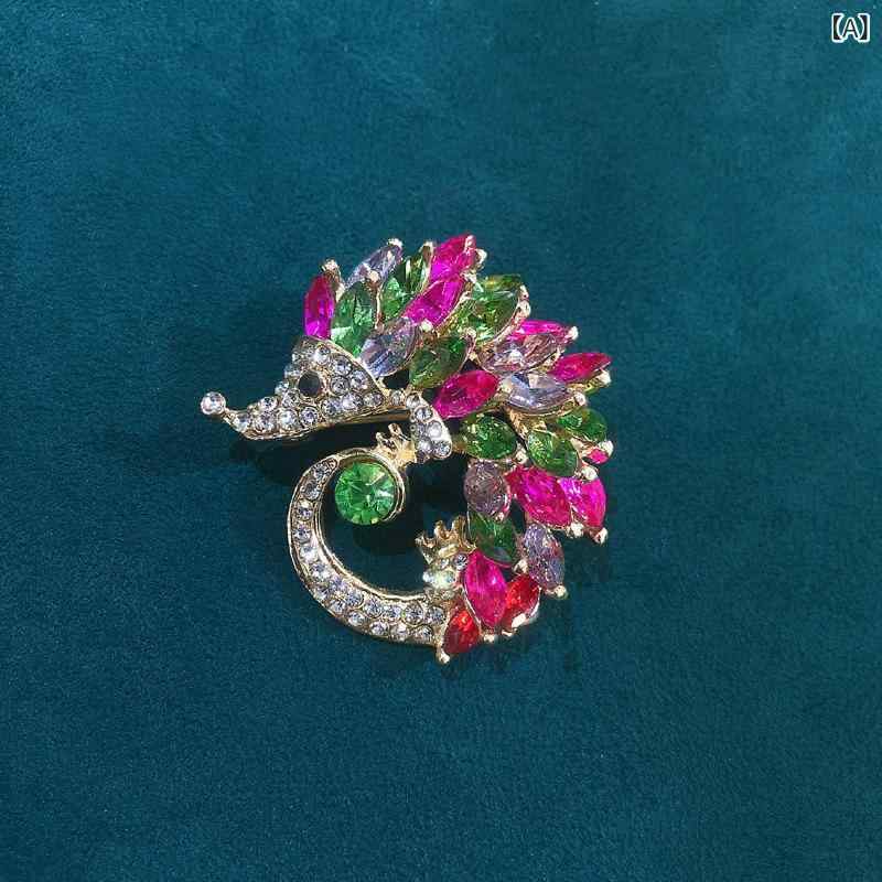 ・カテゴリ: ブローチ・スタイル: 男女兼用・素材: 合金・加工技術: 電気メッキ、ラインストーン装飾・モチーフ: 動物・カラー展開: ローズレッド、パープル、シャンパン、ブルー・人気要素: ハリネズミ・用途: 装飾・テイスト: 文芸レトロ