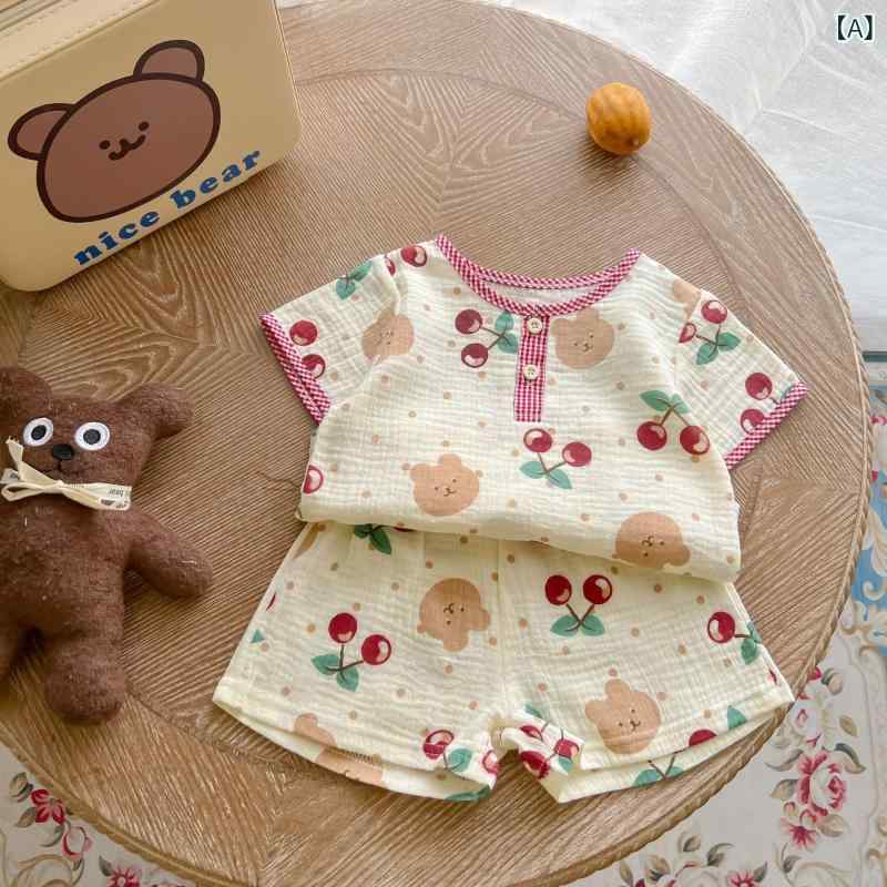 ・カテゴリ: 子供服セット・性別: 男女共用・スタイル: おしゃれ・セット内容: トップス、パンツ（2点セット）・対象年齢: 1〜3歳（身長80〜100cm）・袖丈: 半袖・フード: なし・パンツ丈: ショートパンツ・厚さ: 薄手・素材: ...