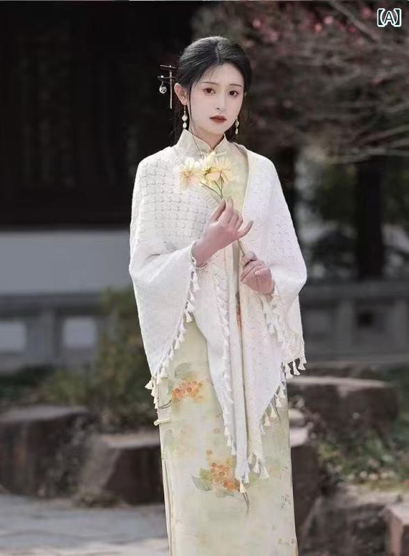 ・対象性別: 女性・素材: ポリエステル・シーズン: 冬、春、秋・カラー: ホワイト・スタイル: エレガント、フェミニン・織り方: 経編・柄: 複数色使い・機能: 保温・デザイン要素: 無地・丈: 標準丈