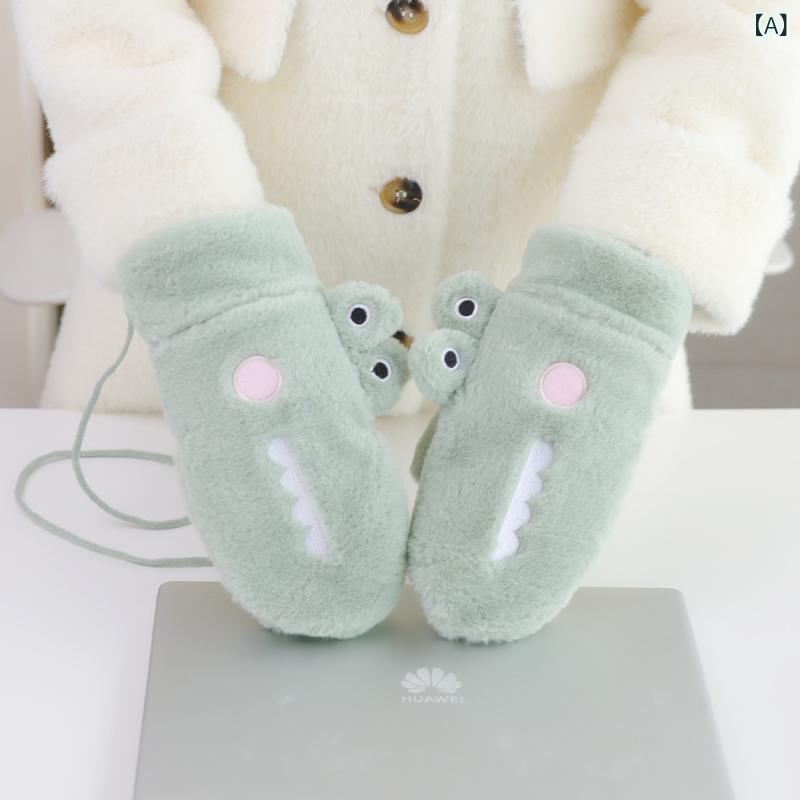 2個セット・カテゴリ: 保温手袋・種類: ミトン・機能: 保温・素材: ポリエステル・加工方法: 刺繍・対象: 大人用・カラー展開: グリーン、ホワイト、ベージュ、グレー、ピンク・サイズ: フリーサイズ