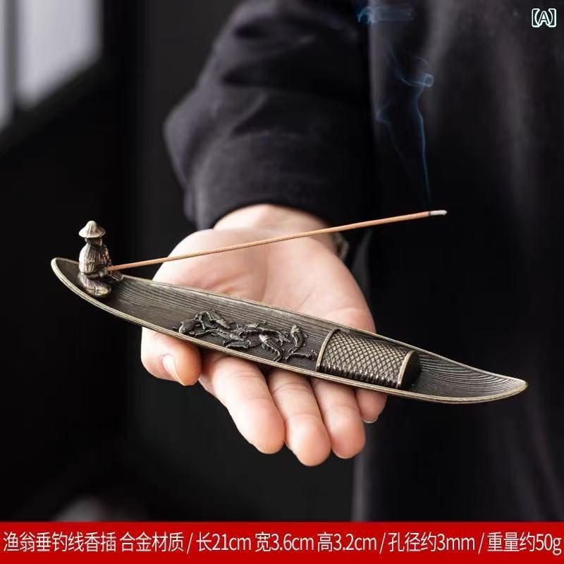 ・素材: 合金・加工方法: メッキ加工・種類展開: 漁師船 線香立て（魚なし）、大型 竹筏 線香立て（長）、中型 竹筏 線香立て（短）、小型 竹筏 線香立て（短）、長型 葉 線香立て（アンティークブロンズ）、長型 葉 線香立て（アンティーク...