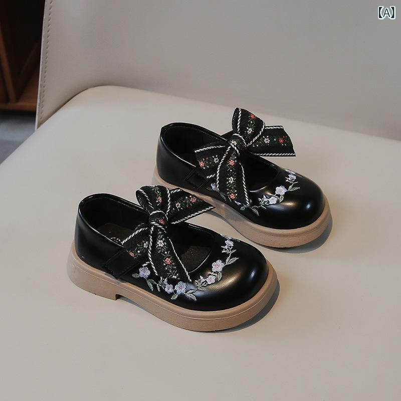 ・カラー展開: ブラック・サイズ展開: 23, 24, 25, 26, 27, 28, 29, 30, 31, 32, 33, 34, 35・対象年齢層: 4-16歳児向け・アッパー素材: マイクロファイバー・対象性別: 女の子用・ソール素...