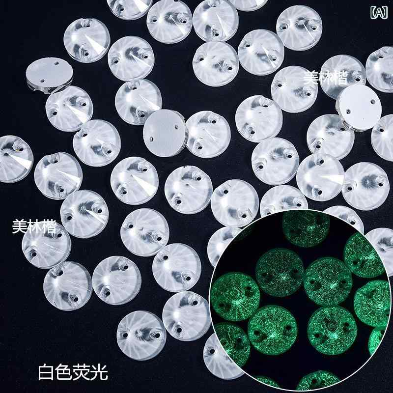 ・カテゴリ: ラインストーン・素材: ガラス、クリスタル・加工: メッキ加工・カラー展開: ホワイト蛍光, ミックス蛍光, ライムグリーン蛍光, オレンジレッド蛍光, オレンジイエロー蛍光, ローズピンク蛍光, レモンイエロー蛍光, ダーク...