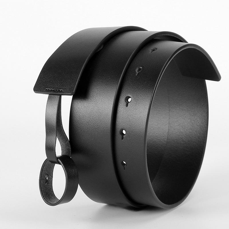 素材: 真皮革特徴: トップグレーンカウハイドバックル素材: 銅留め具のタイプ: スムースバックル色: ブラック幅: 普通スタイル: 個性的.インフルエンサースタイルスタイルカテゴリ: 個性的な加工方法: 穴あけ.植物タンニンなめし.なめし...