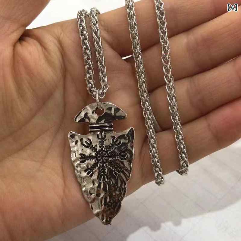 ・カテゴリ: ネックレス・スタイル: レトロ、文学的・形状: 文字、数字・チェーンスタイル: ツイストチェーン・加工方法: メッキ加工・カラー展開: シルバー、ブラック