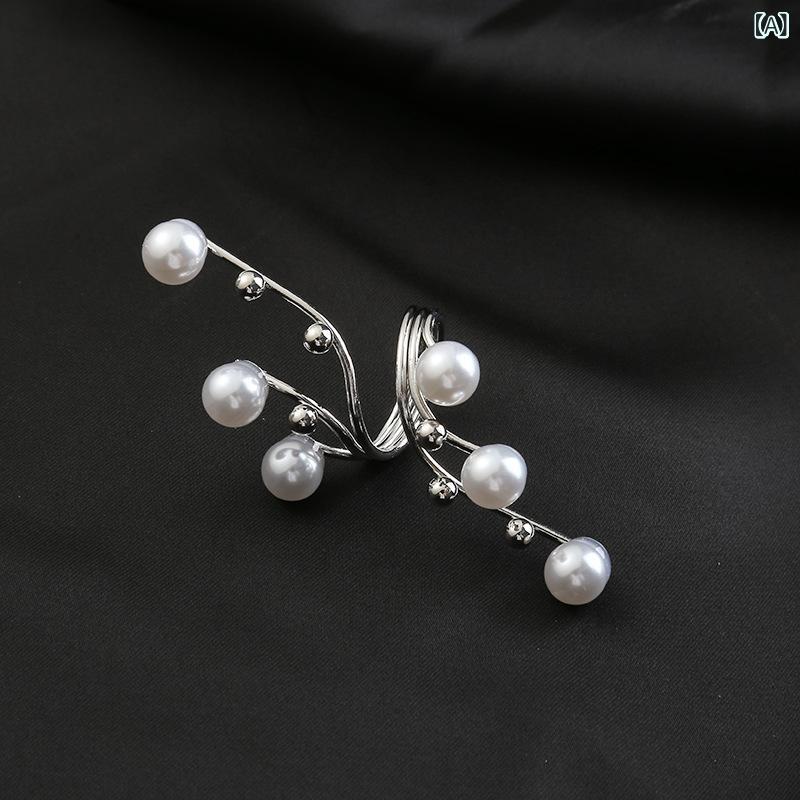 2個セット・素材: 合金・スタイル: インフルエンサー風・対象: レディース・形状: 幾何学・カラー展開: シルバー、ゴールド・デザイン要素: 幾何学模様・装飾素材: パール