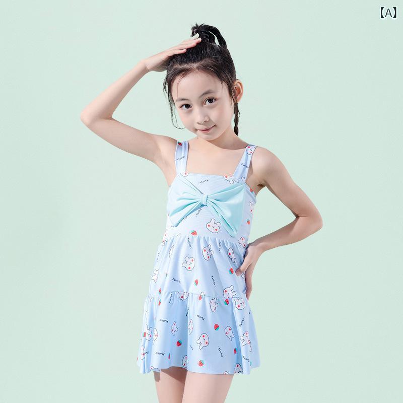 ・カテゴリ: 水着・対象年齢: 5-8歳・対象性別: 女児・デザイン: 日系・素材: アセテート繊維（混紡）・素材含有率: 94%・重量: 約100g・裏地素材: アセテート繊維（混紡）・裏地含有率: 94%・着用シーン: 水泳、ウォーター...