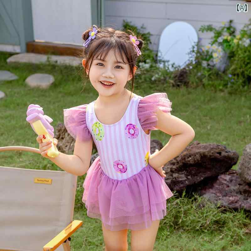 ・対象年齢: 1-6歳・性別: 女児・柄: カートン、花柄・素材: ポリエステル・素材含有率: 85%・重量: 約195g・裏地素材: ポリエステル・裏地含有率: 95%・着用シーン: スイミング、水遊び・カラー展開: バイオレット、ライト...