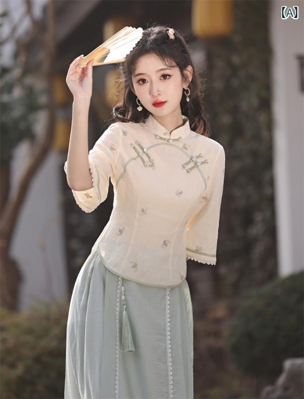 ・カテゴリ: 旗袍・スタイル: レトロ・主な素材: 綿70-80%、スパンデックス30%以下・丈: ロング・ネックライン: 立領・袖丈: 五分袖・袖型: 普通袖・要素: ジッパー・カラー展開: ベージュ、グリーン、ブラック・サイズ展開: S...