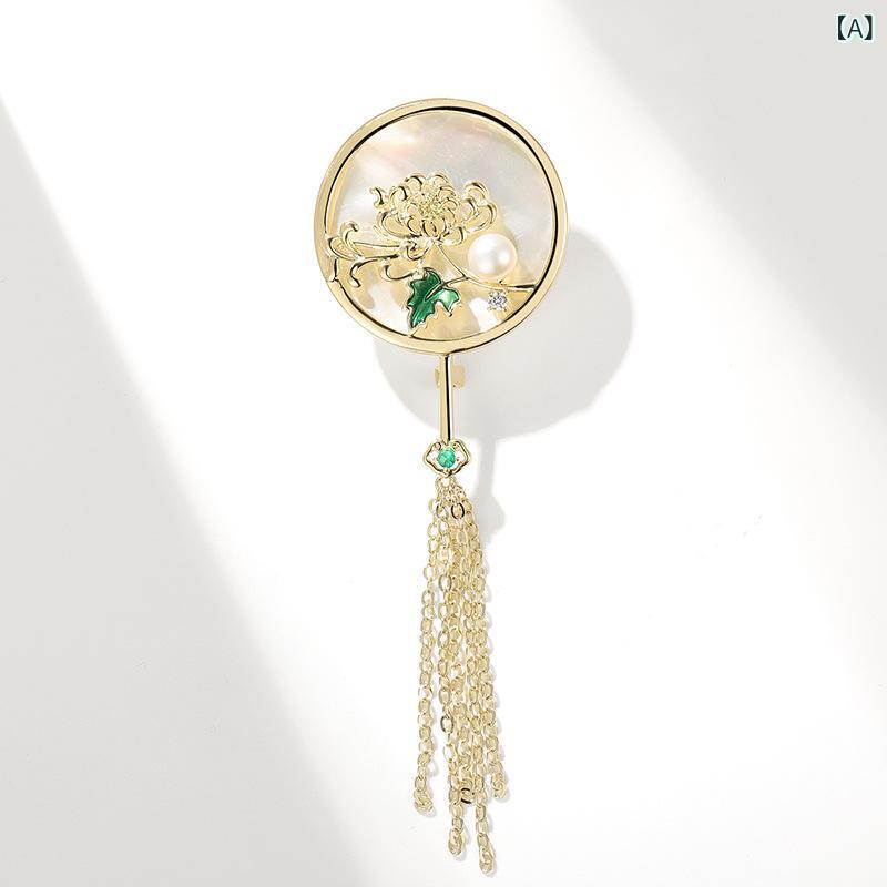 ・カテゴリ: 胸針・素材: 銅・スタイル: シンプル・: 花柄・加工: 電鍍・機能: 装飾・対象: 男女兼用・モチーフ: 扇子・カラー展開: 金、白
