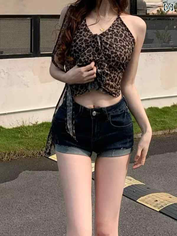 ・カテゴリ: デニムパンツ・生地: デニム・主な素材: 綿 50～70%、ポリエステル・: ドロップクロッチ・丈: ショート・ウエスト: ローウエスト・厚さ: 薄手・要素: ボタン・カラー展開: ブルー、ブラック・サイズ展開: S, M, ...