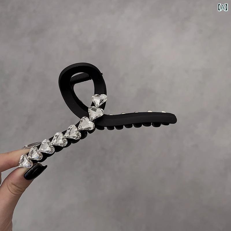 ・カテゴリ: ヘアアクセサリー・スタイル: シャーククリップ・主な素材: プラスチック/樹脂・加工: ・カラー展開: ブラック大号（13cm）、ブラック中号（8cm）、ブラウン大号（13cm）、ブラウン中号（8cm）・流行要素: ラインスト...
