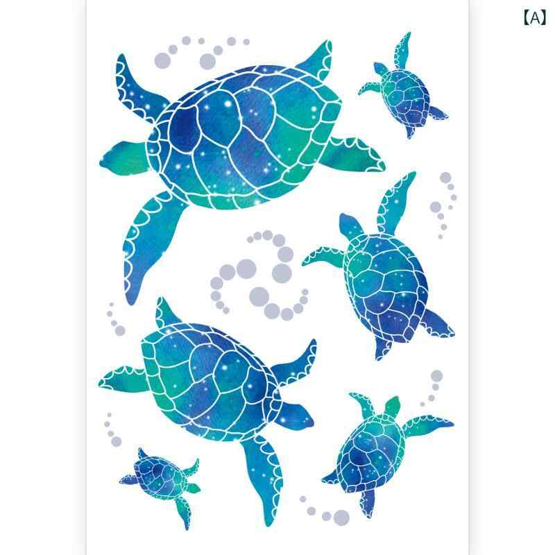 ・カテゴリ: 壁貼・素材: PVC・柄: 海洋・カラー展開: 海亀宝藍、海亀春緑、花背海亀宝藍、花背海亀梅紫・枚数: 1枚・タイプ: 防水壁貼・サイズ: 22×30cm・使用空間: 浴室・スタイル: カートゥーン調・: 平面壁貼