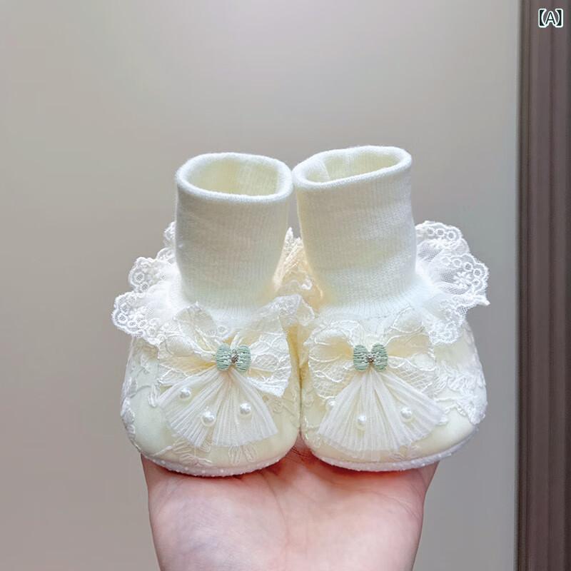 ・カテゴリ: 歩き始めシューズ・スタイル: かわいい・靴面素材: 綿・靴底素材: ゴム粒・柄: 無地・機能: 滑り止め・着用方法: スリッポン・カラー展開: 米色パール結び、ピンクパール結び・サイズ展開: S（内長10.5cm）、M（内長1...