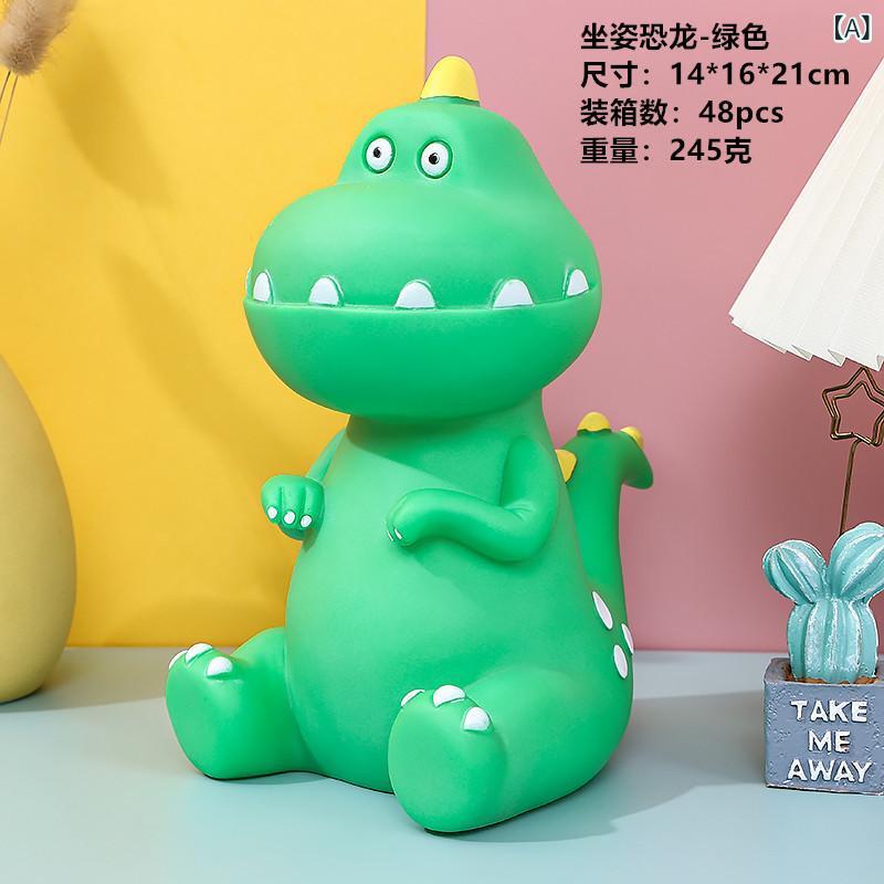 ・主な素材: ソフトPVC・スタイル: カートゥーン・カラー展開: グリーン、ブルー・ポーズ: 座り、立ち・製法: ハンドペイント、樹脂加工