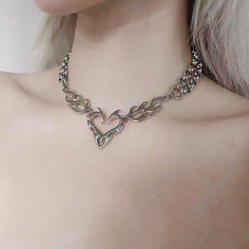 ・カテゴリ: アクセサリー・カラー展開: シルバー