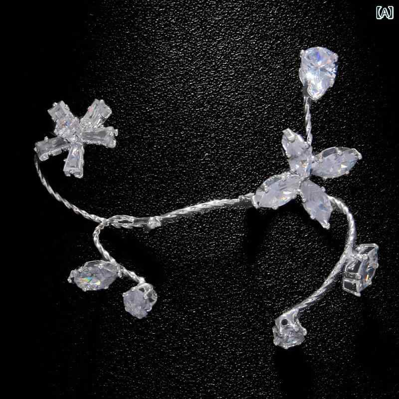 ・カテゴリ: リング・主な素材: ジルコン・モチーフ: 花・スタイル: 欧米・カラー展開: 銀色、金色・対象: 女性