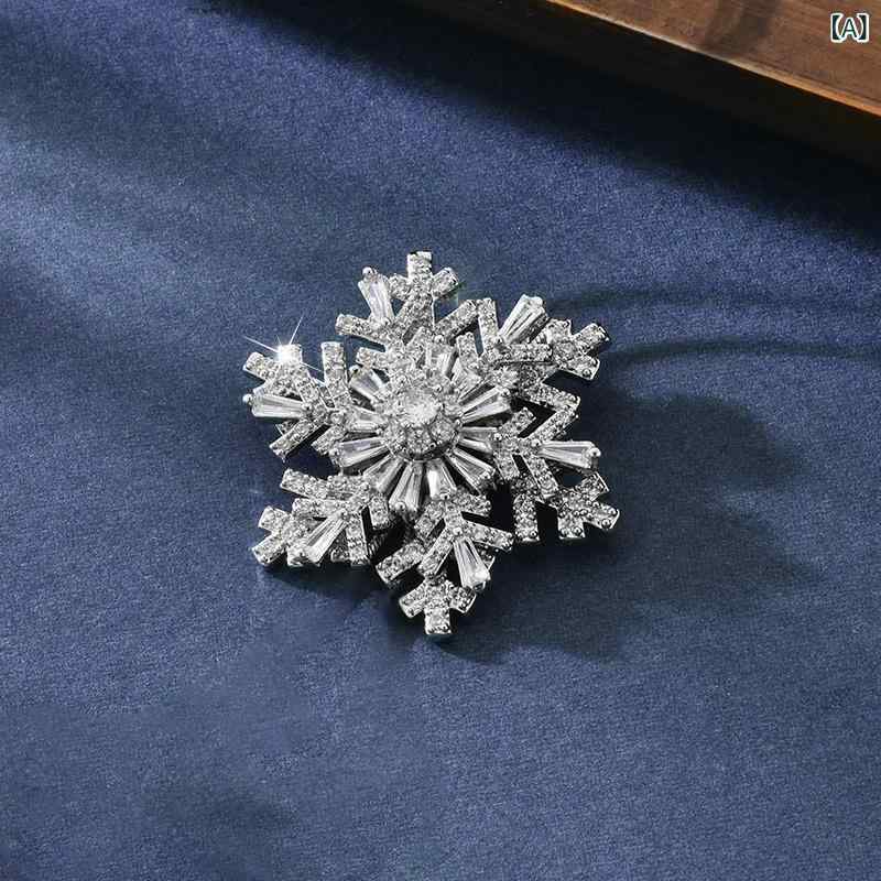 ・カテゴリ: 胸花・素材: 合金・性別: ユニセックス・: 花・加工: 金装飾・水晶: 白水晶・カラー展開: 合金、ジルコン・嵌め込み素材: ホワイトゴールド、Kホワイトゴールド 宝石