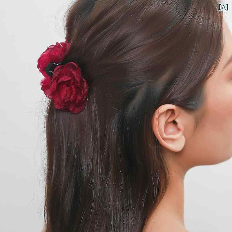 ・カテゴリ: ヘアアクセサリー・スタイル: クロークリップ・主な素材: ポリエステル、プラスチック・カラー: ダークローズ・: バラモチーフ・スタイル分類: ナチュラル、甜美・対象: 女性