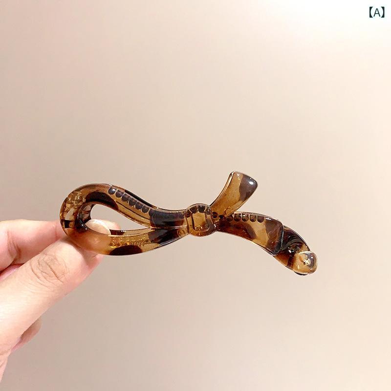・カテゴリ: ヘアアクセサリー・主な素材: プラスチック・ヘアクリップタイプ: バレッタ・カラー展開: ダークブラウン、ブラック、ライトグレー、ライトブラウン・スタイル: シンプル、通勤スタイル・対象: レディース