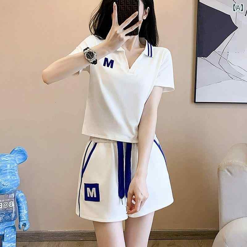 ・カテゴリ: カジュアルセットアップ・スタイル: 都市カジュアル・主な素材: 綿 30-50%・上着: Tシャツ・パンツ: ワイドパンツ・パンツ丈: ショート丈・柄: 英字、数字、ロゴ・カラー展開: ホワイト、ブラック・サイズ展開: M、L...