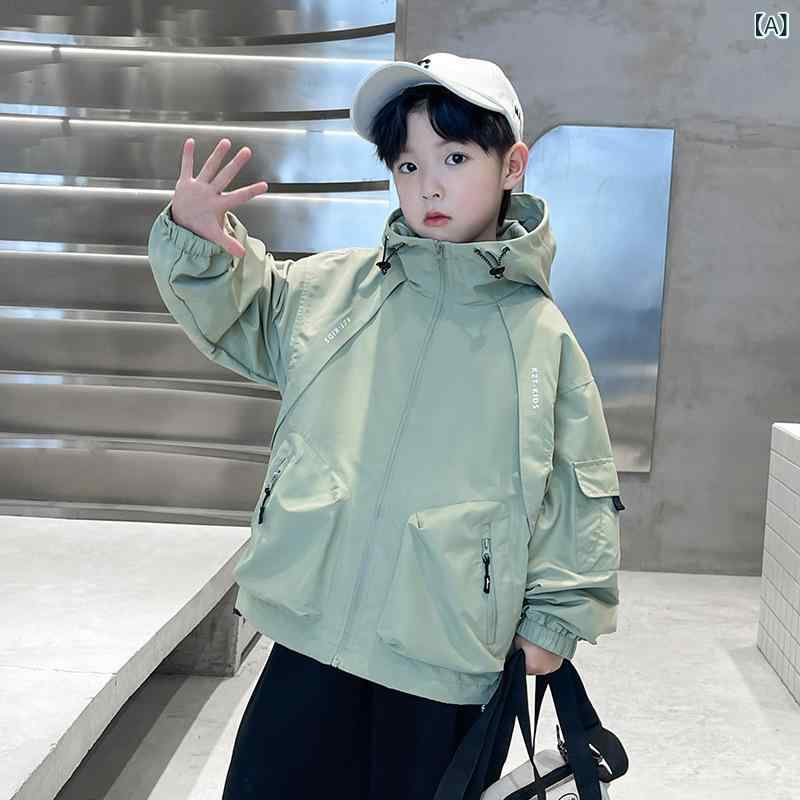 ・カテゴリ: 子供用アウター/ジャケット/コート・対象性別: 男の子・対象年齢: 8歳以上（身長140cm以上）・ネックライン: フード付き（取り外し不可）・スタイル: カジュアル・柄: アルファベット・厚さ: 普通・生地加工: 柔軟加工・...