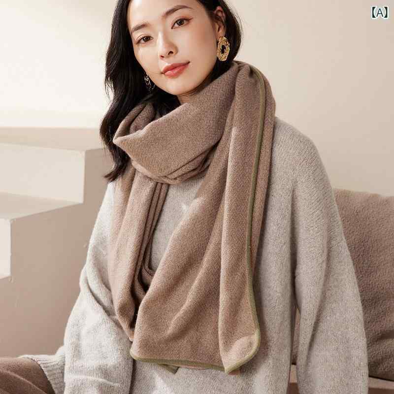 ・性別: 女性・主な素材: ・カラー展開: モカブラウン、軍緑色・スタイル: ベーシック・サイズ: 180cm×65cm・柄: 単色・機能: 保温