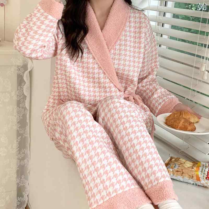・カテゴリ: 産後服/授乳服・柄: 格子・袖丈: 長袖・ズボン丈: ロング・主な素材: 綿30-50%・カラー展開: ピンク、ブルー、ブラック、蝶々ラビット、ピーチラビット、黄菊・サイズ展開: L、XL、XXL、XXXL、4XL、5XL・セ...